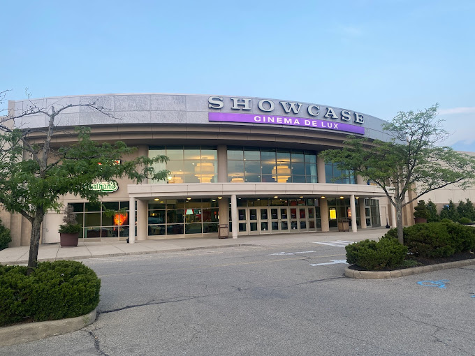 Showcase Cinema de Lux Springdale 18 - Showtimes & Tickets