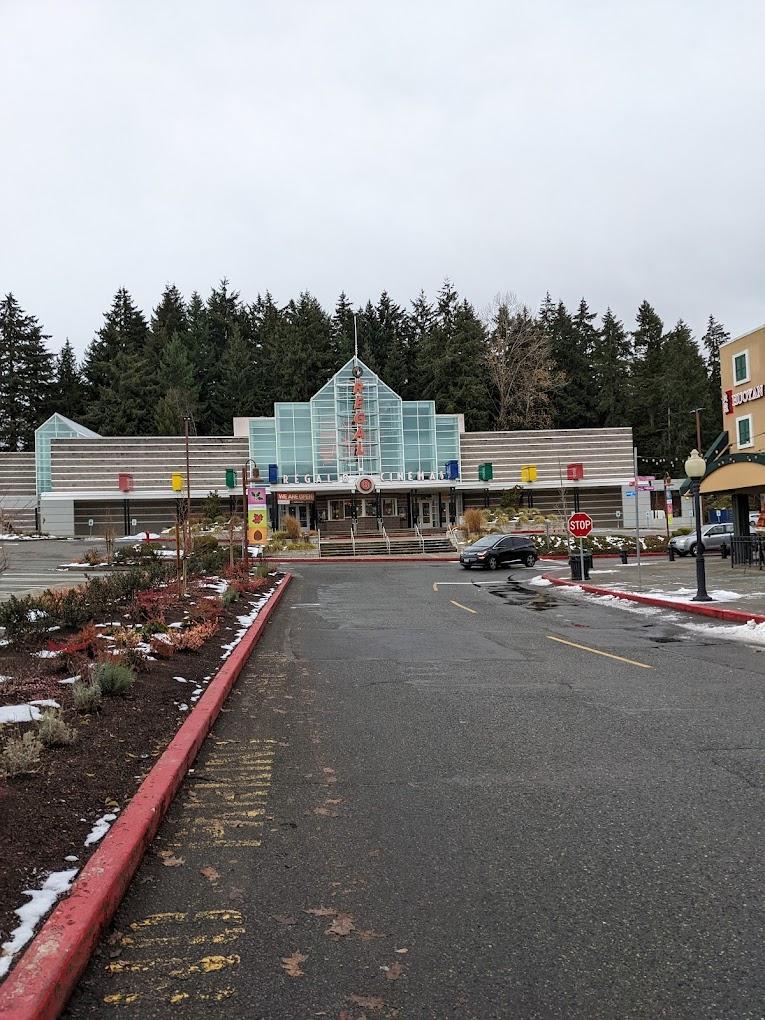 Regal Crossroads - Bellevue - Showtimes & Tickets