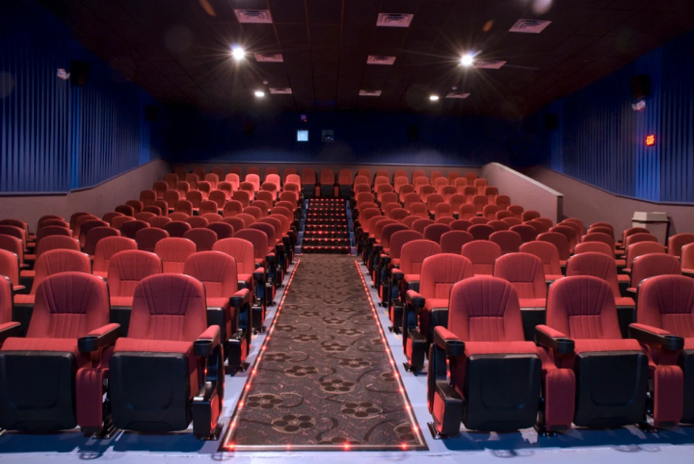 Carmel Cinema 8 in NY - Showtimes