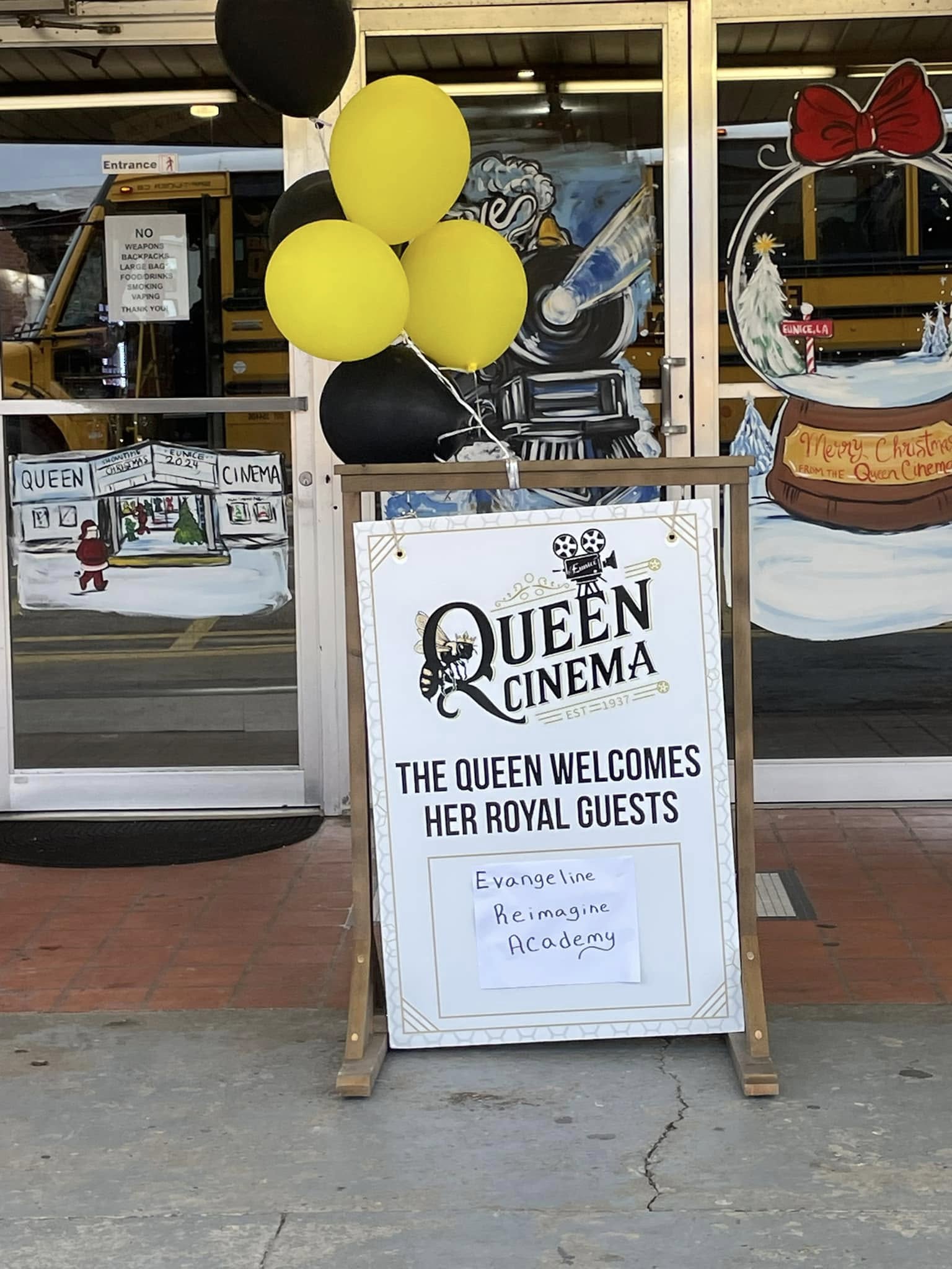 Queen Cinema 3 - Showtimes & Tickets