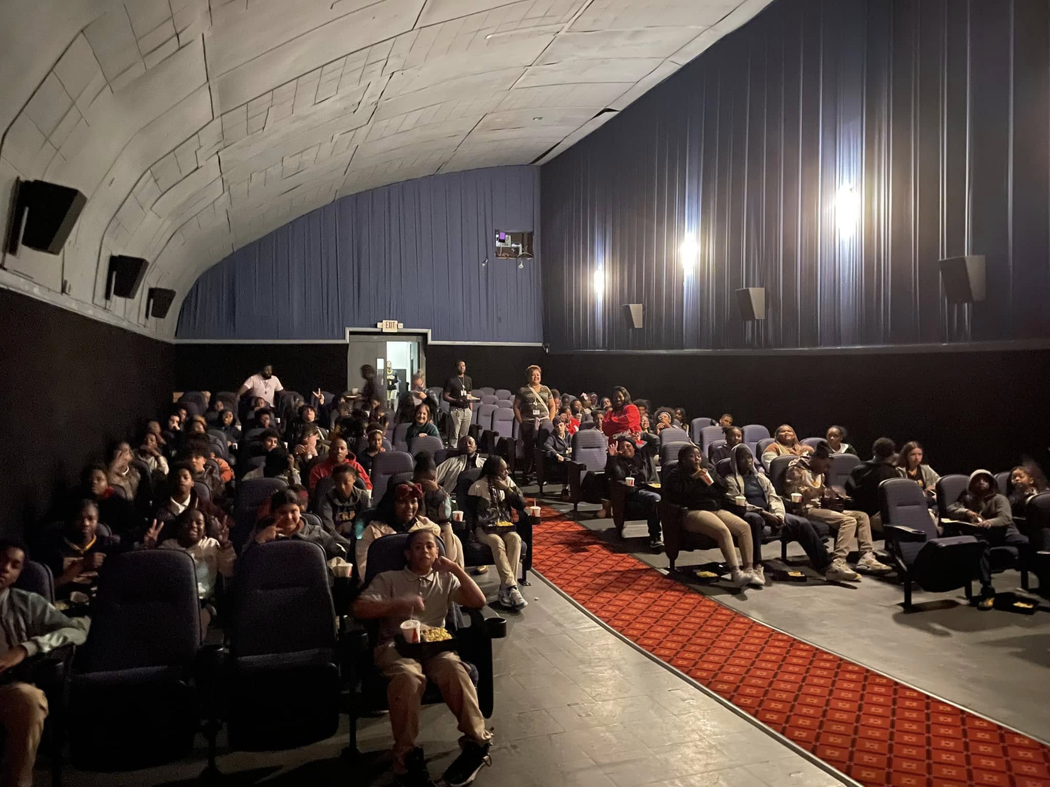 Queen Cinema 3 - Showtimes & Tickets