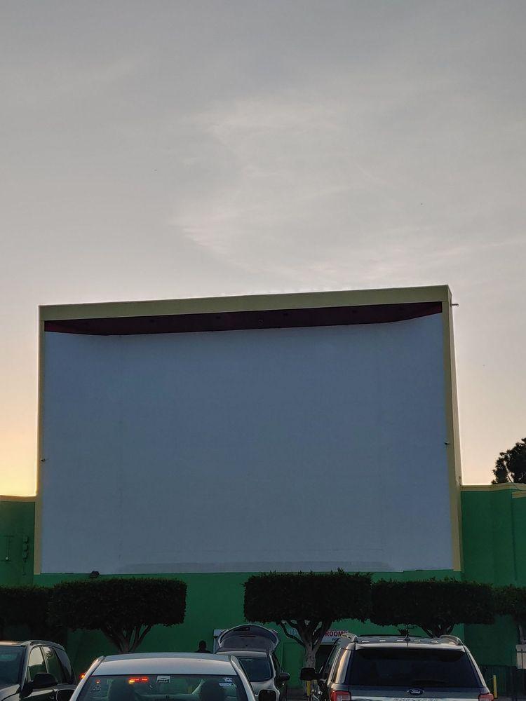 Roadium Drive-In Theatre in Torrance - Showtimes & Tickets