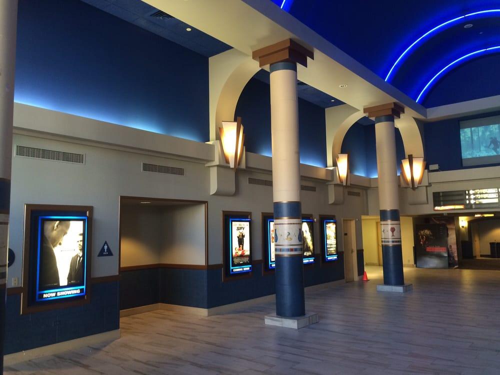 Santa Rosa Roxy Stadium 11 Theatre in Camarillo - Showtimes & Tickets