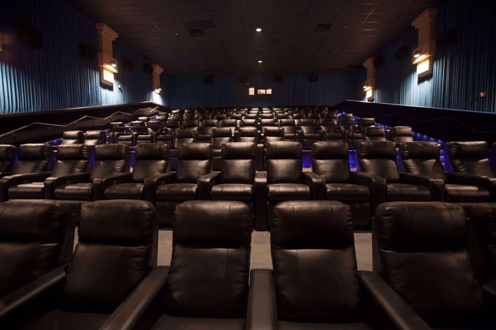 Santa Rosa Roxy Stadium 11 Theatre in Camarillo - Showtimes & Tickets