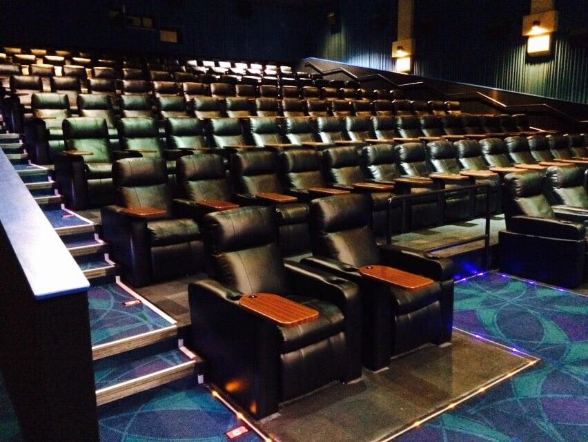 Santa Rosa Roxy Stadium 11 Theatre in Camarillo - Showtimes & Tickets