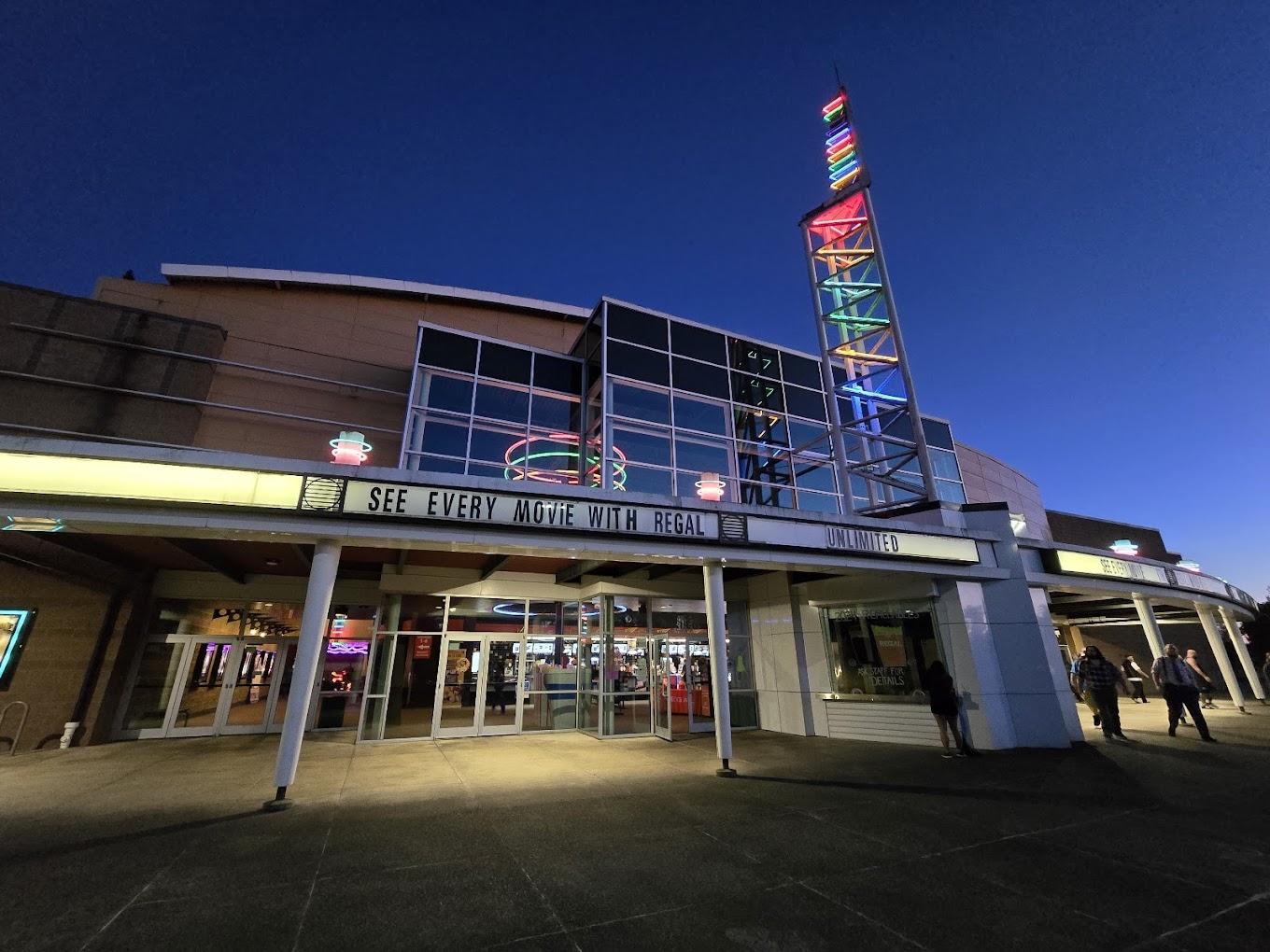 Regal Santiam - Showtimes & Tickets