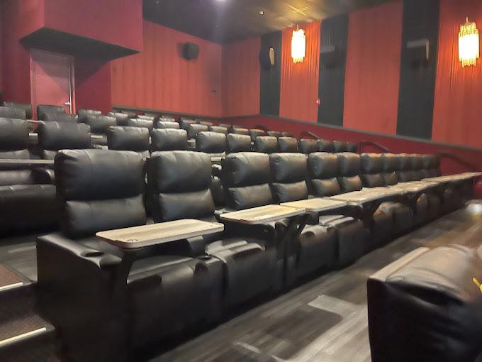 Marcus Horizon Village Cinema - Showtimes & Tickets