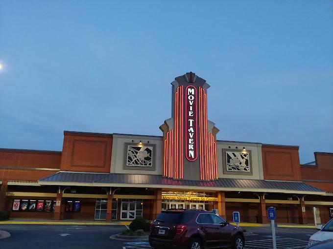 Marcus Horizon Village Cinema - Showtimes & Tickets