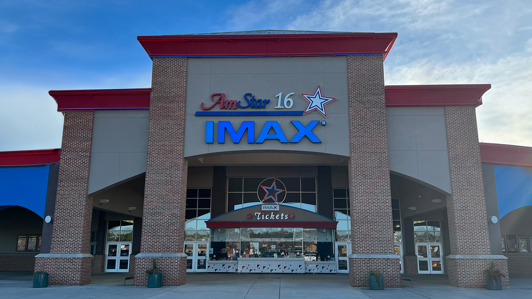 Santikos AmStar 16 Macon - Showtimes & Tickets