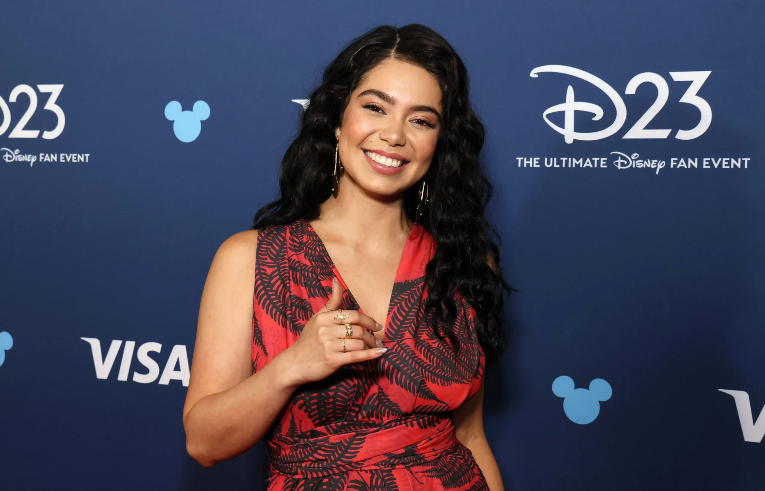 Auli'i Cravalho: Biography, Movies, Net Worth & Photos