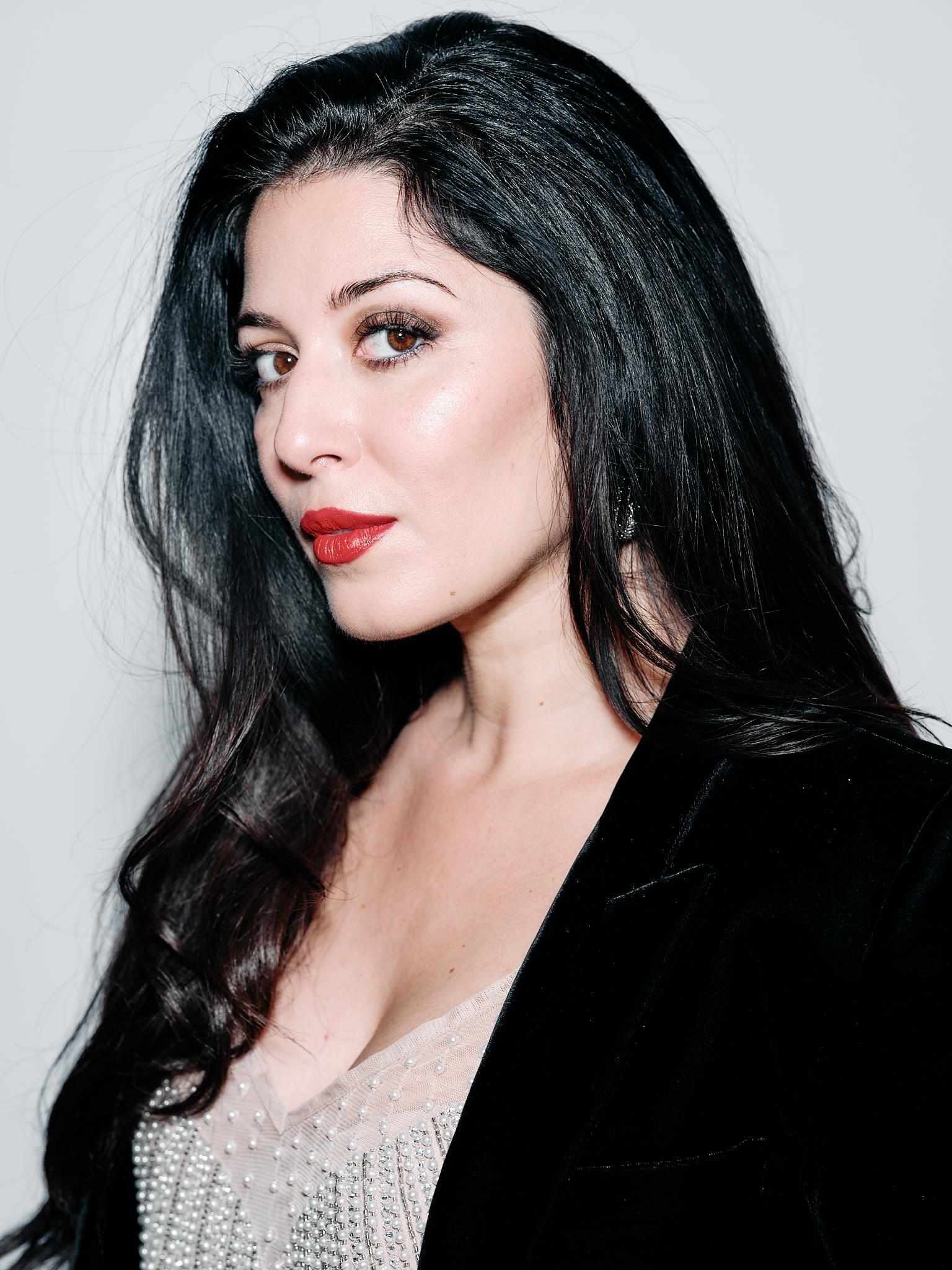 Elizabeth Tabish: Biography, Movies, Net Worth & Photos