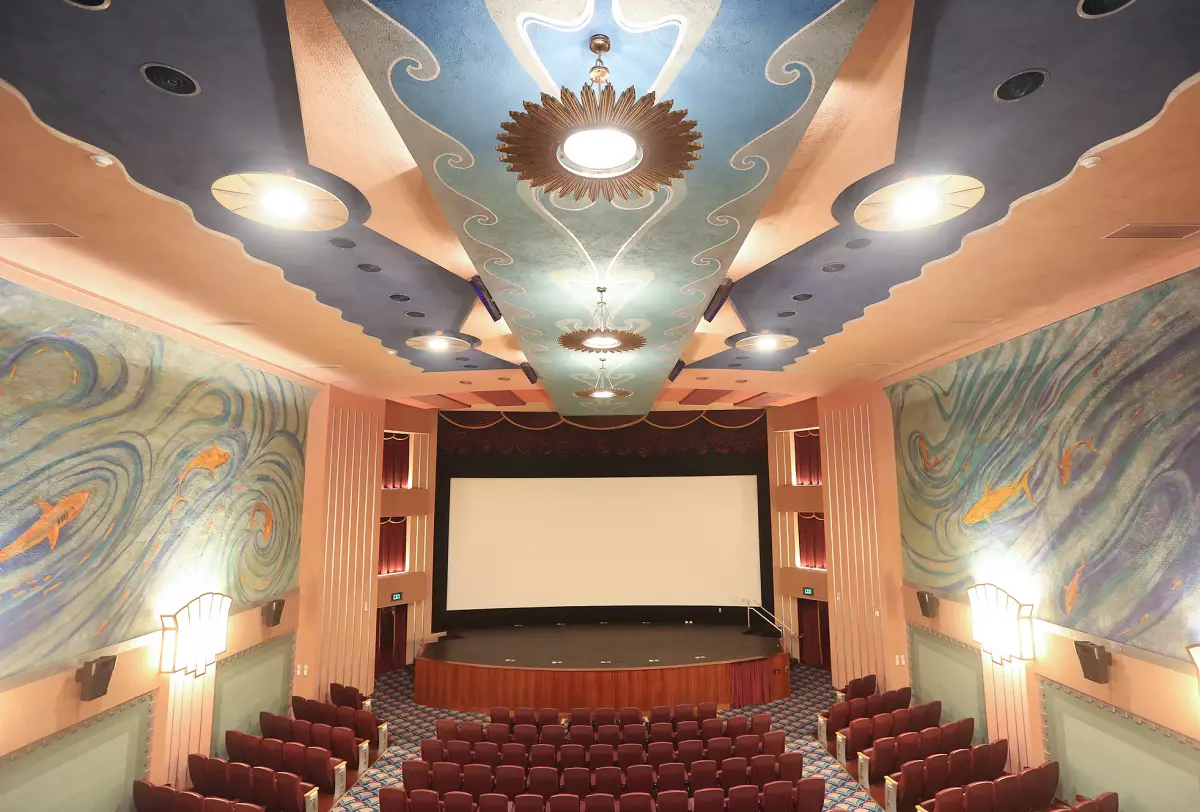 Lido Theater in Newport Beach - Showtimes & Tickets