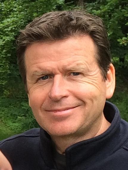 Simon West: Biography, Movies, Net Worth & Photos