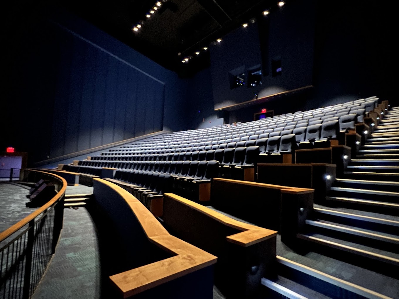 Simons Theatre - Showtimes & Tickets