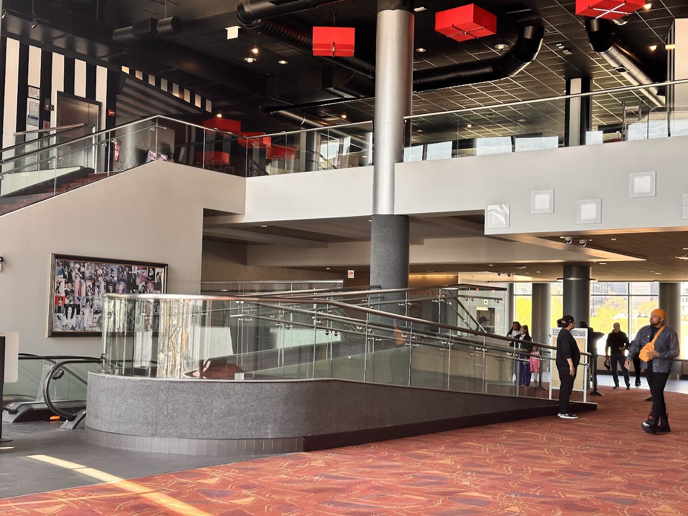 AMC Roosevelt Collection 16 - Showtimes & Tickets