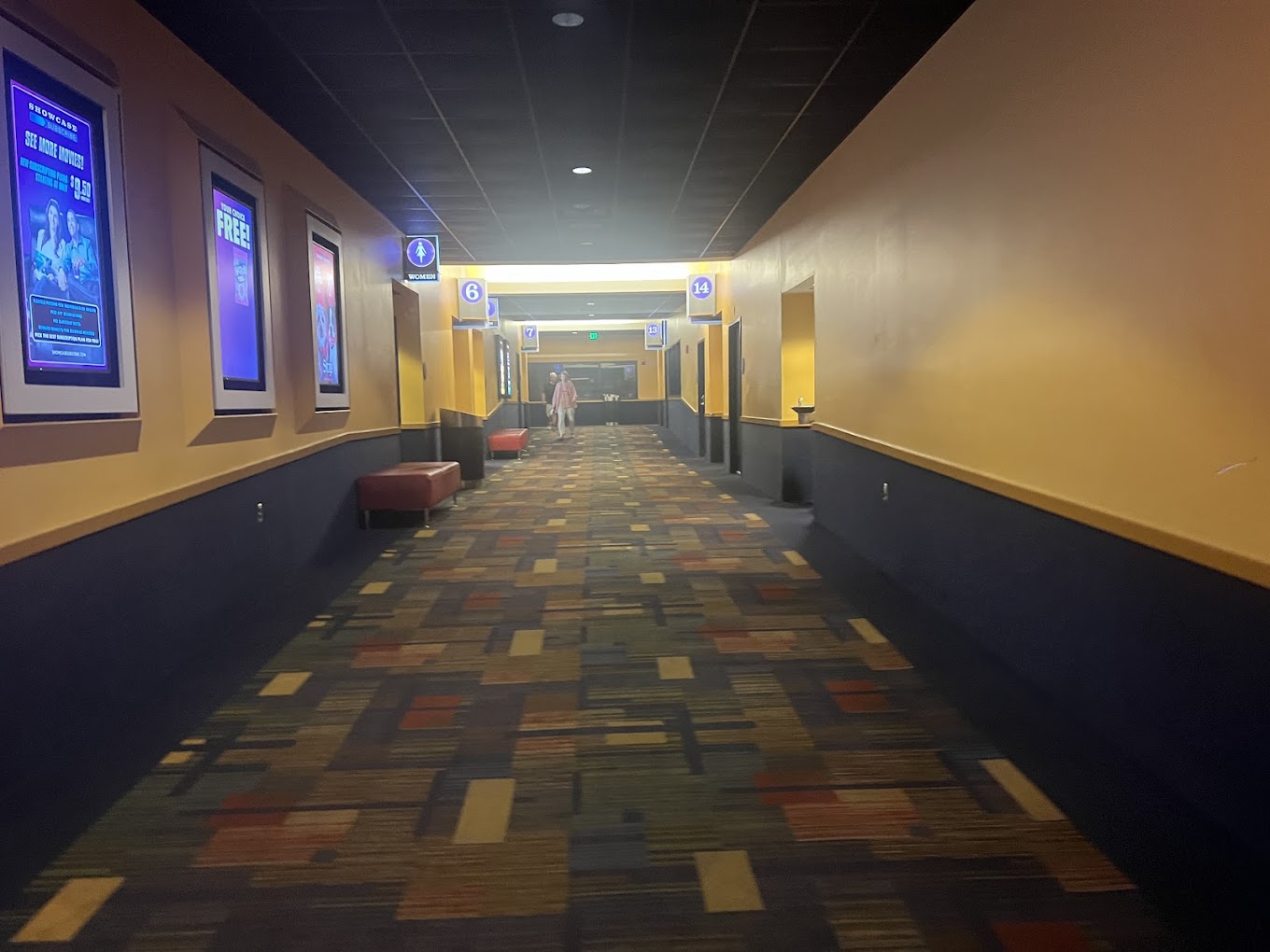 Showcase Cinema de Lux Patriot Place - Showtimes & Tickets