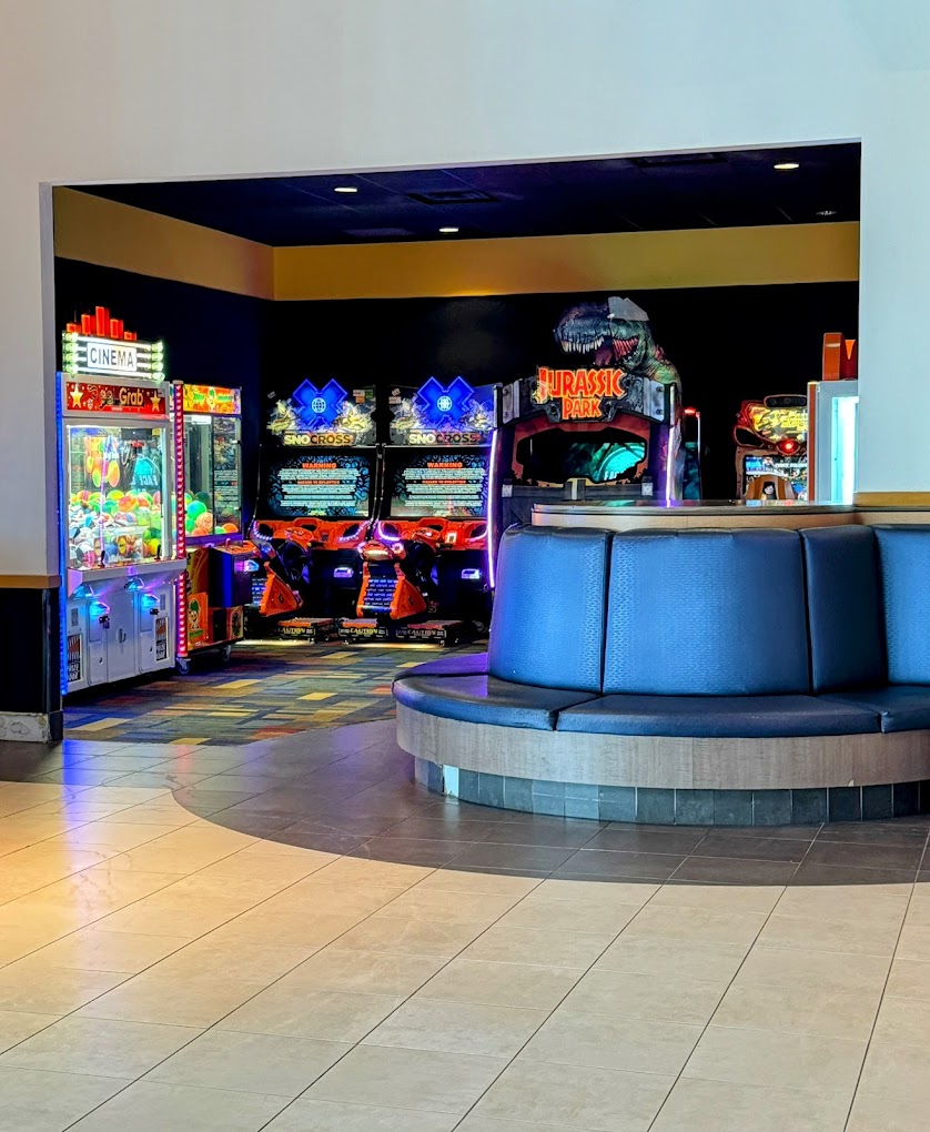 Showcase Cinema de Lux Patriot Place - Showtimes & Tickets