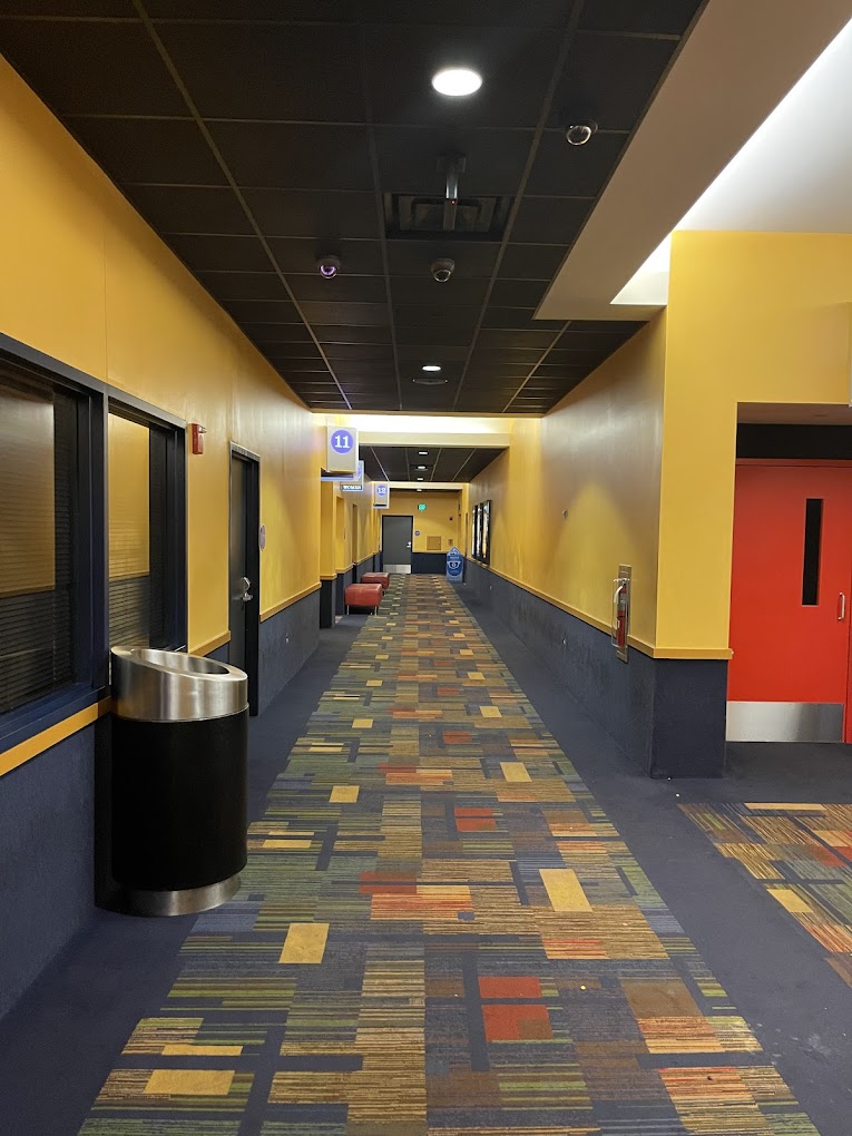 Showcase Cinema de Lux Patriot Place - Showtimes & Tickets