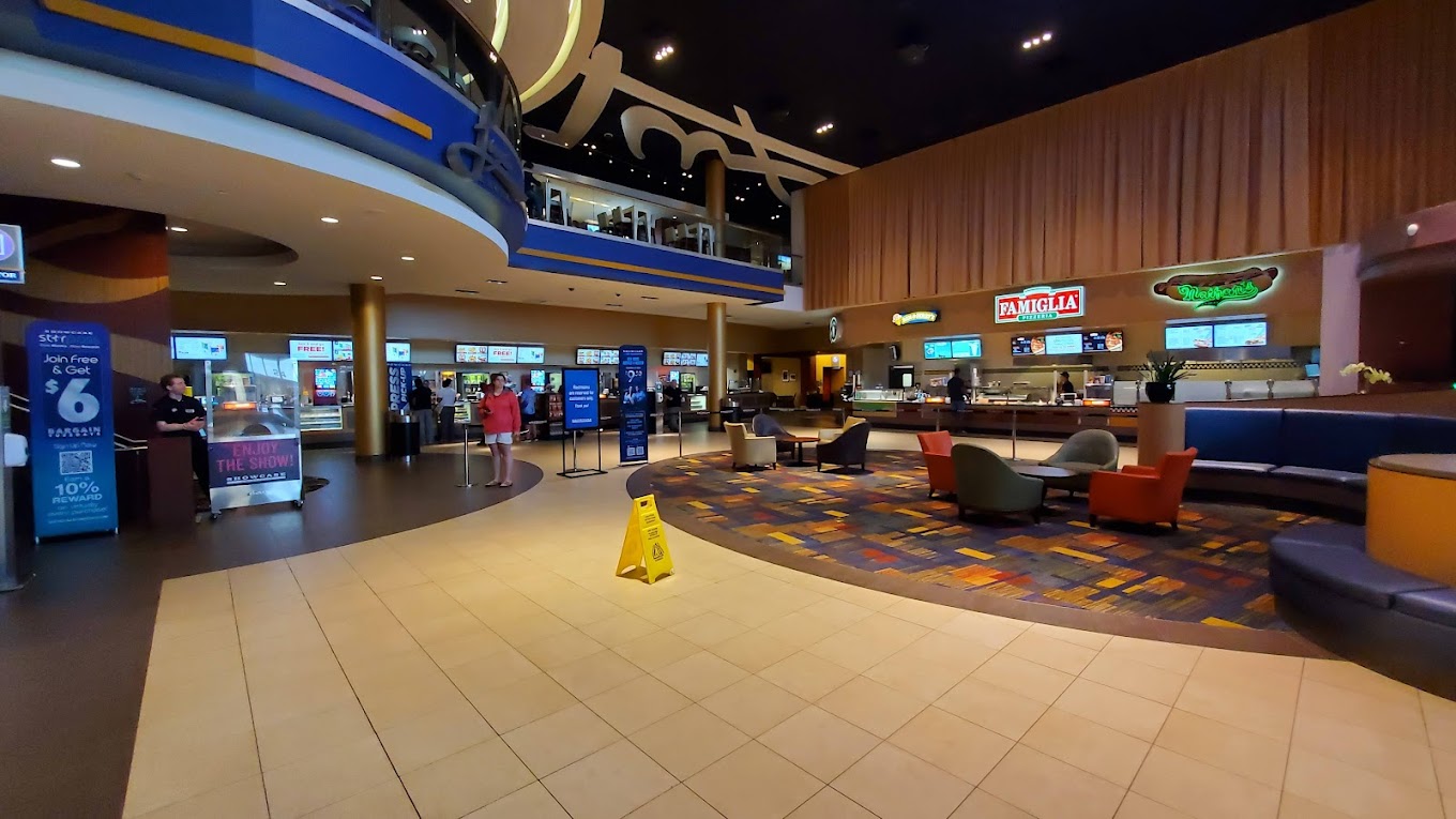 Showcase Cinema de Lux Patriot Place - Showtimes & Tickets