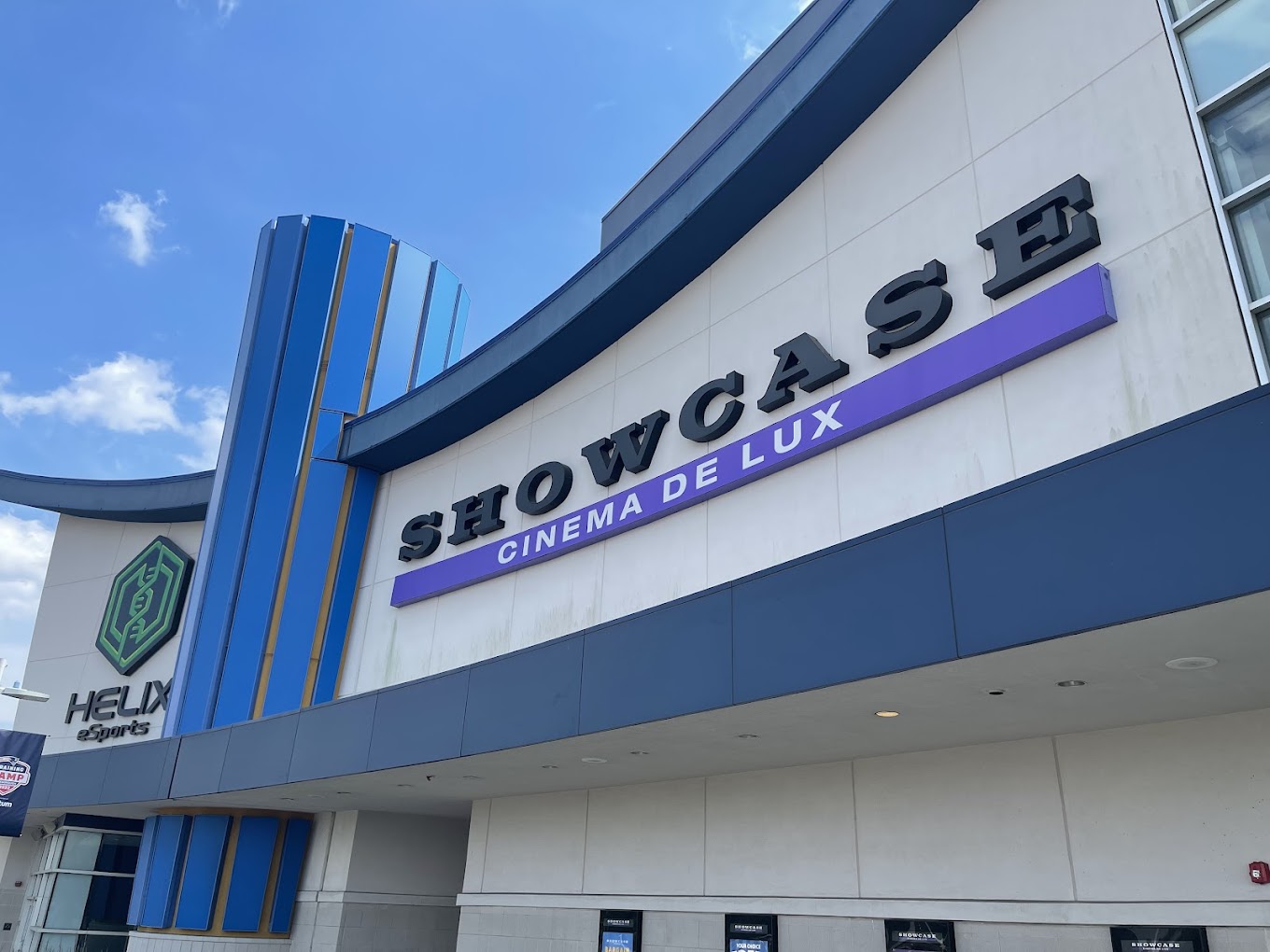 Showcase Cinema de Lux Patriot Place - Showtimes & Tickets