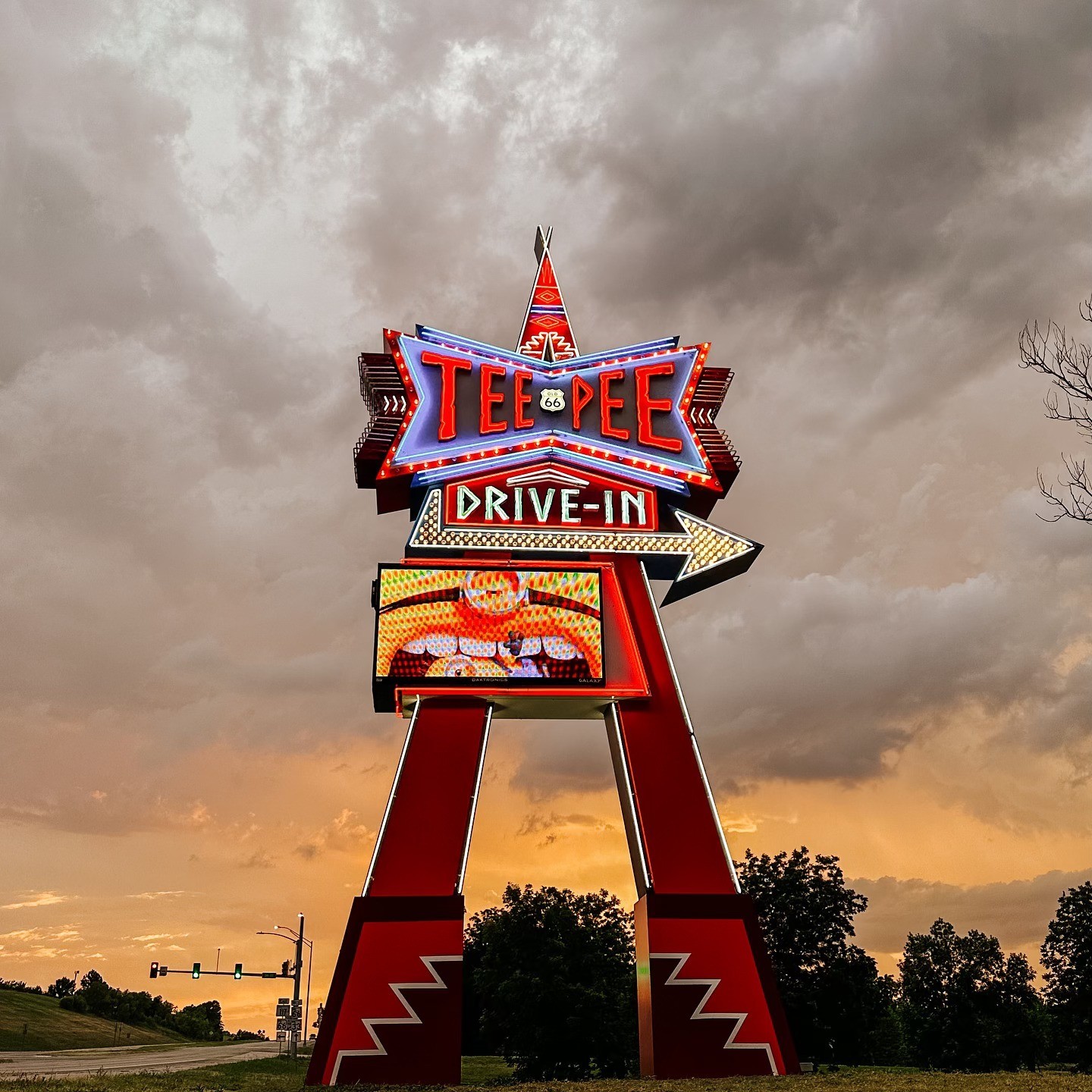 Tee-Pee Drive-In - Showtimes & Tickets
